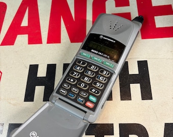 Made to Order Rhinestone Motorola Razor / Razr, Y2k Vintage Blinged ...