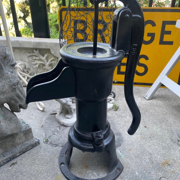 Antique Water Pump - Etsy