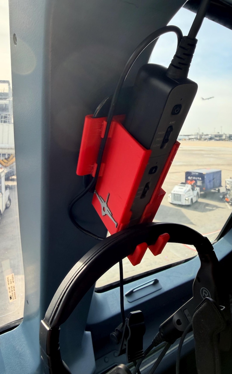 Bose Proflight 1&2 Aviation Headset, Airbus A320 W Air Tag Pocket - Etsy