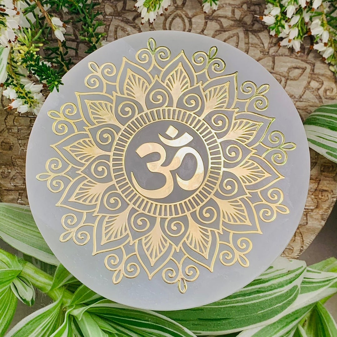 Selenite OM Symbol Cleansing Disk – Chakra Alignment, Spiritual Healing ...