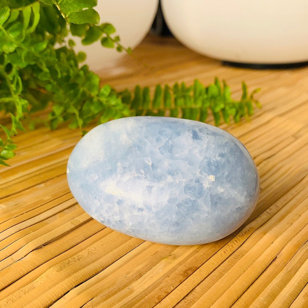 Blue Calcite Palmstone - Stone Of relaxation, Communication & Soothing ...