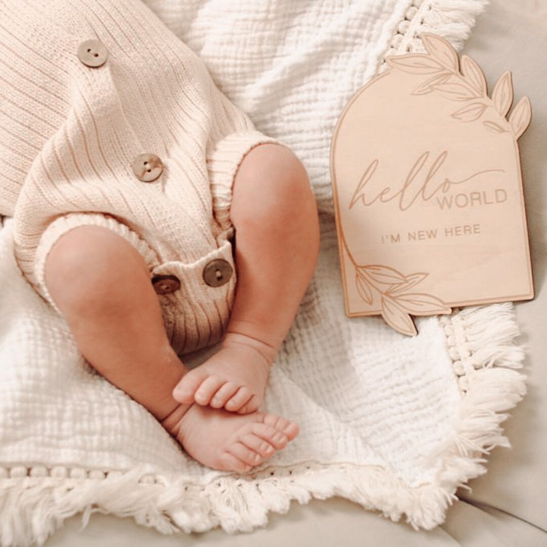 Arched Baby Announcement Sign: Engraved Wood Milestone Photo Prop - Etsy