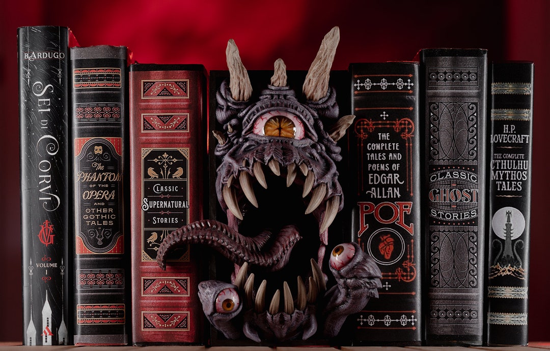 Watcher Book Nook 3D Printed to Bring Fantasy Horror Monsters to Your ...