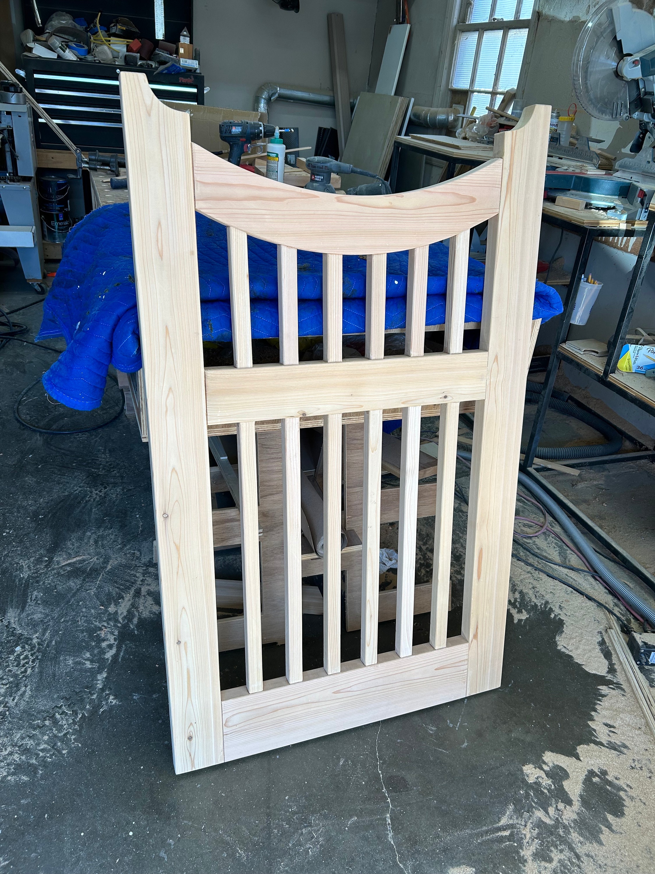 Scalloped Outdoor Cedar Gate With Balusters - Etsy