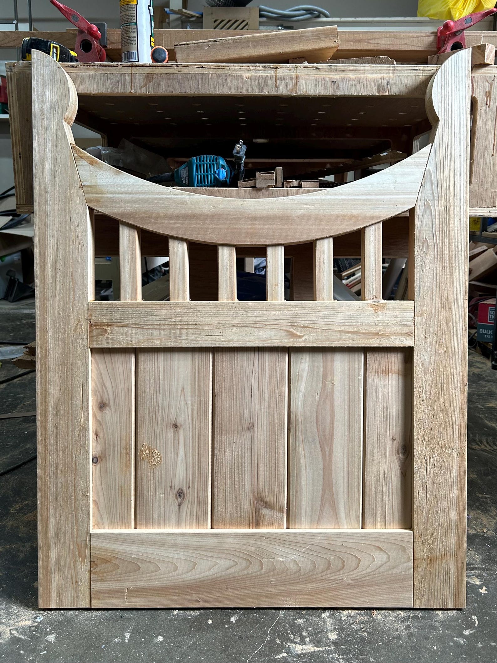Scalloped Outdoor Cedar Gate With Tall Finials - Etsy