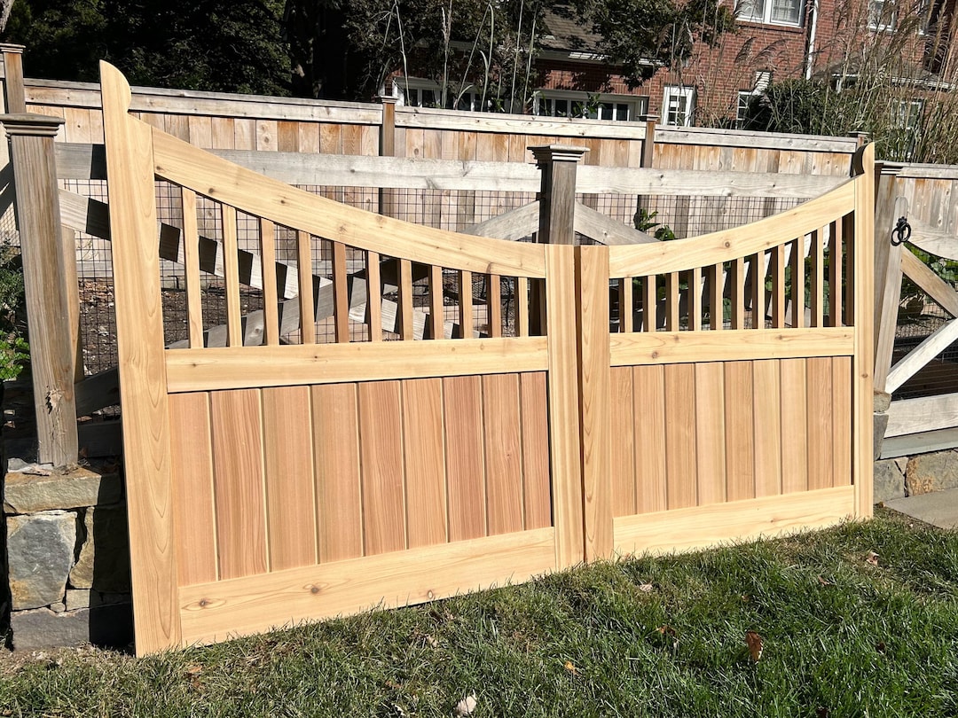 Deep Scallop Double Gate - Etsy