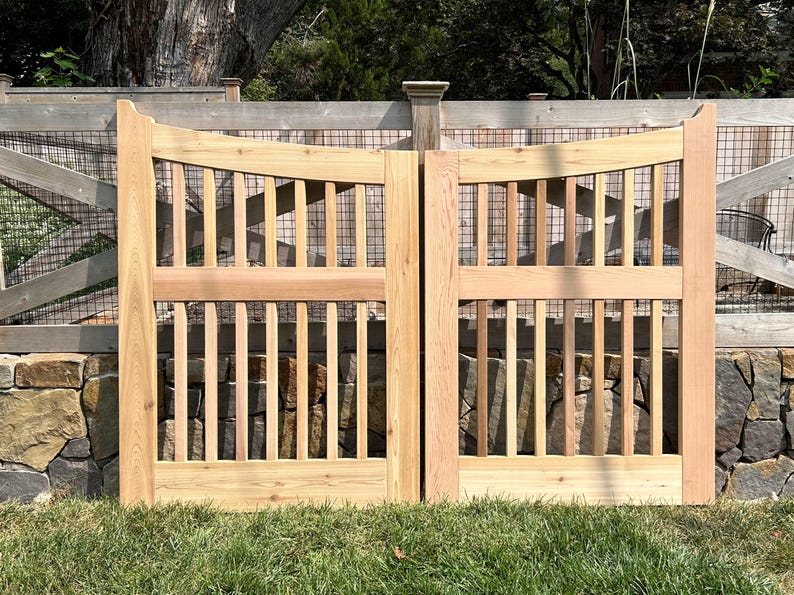 Scalloped Double Outdoor Cedar Gate With Balusters - Etsy