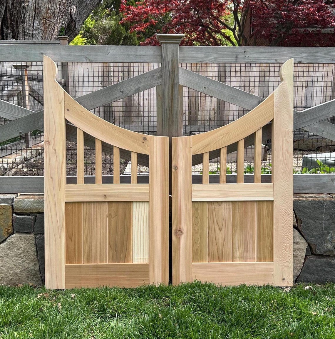 Double Deep Scallop Cedar Gate With Solid Panel - Etsy