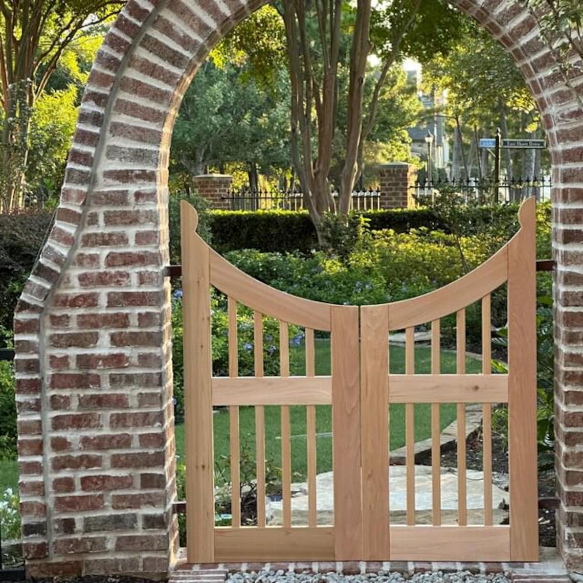Double Deep Scallop Cedar Gate With Balusters - Etsy