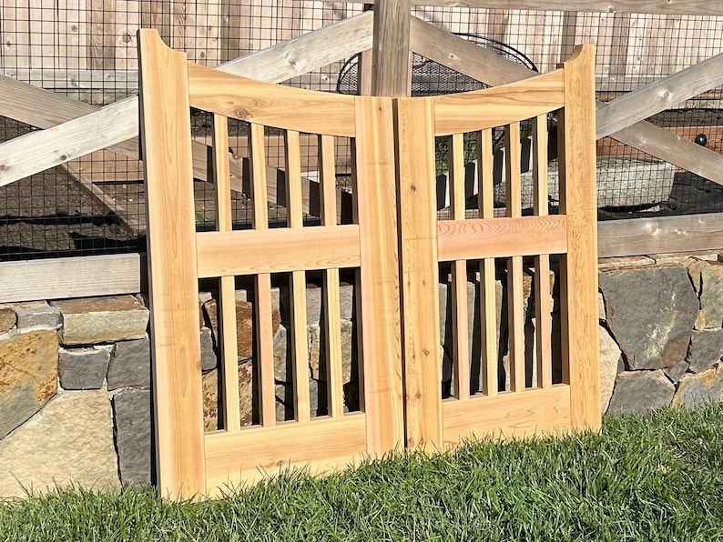 Scalloped Double Outdoor Cedar Gate With Balusters - Etsy