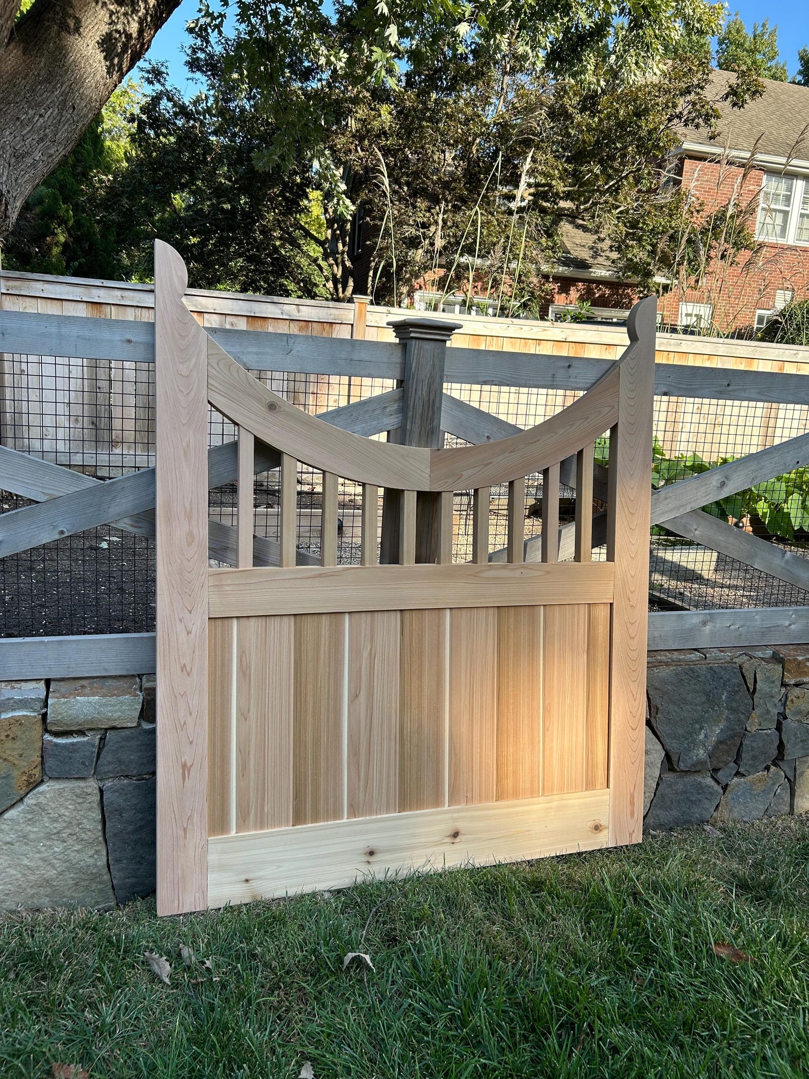 Deep Scallop Outdoor Cedar Gate With Tall Finials - Etsy