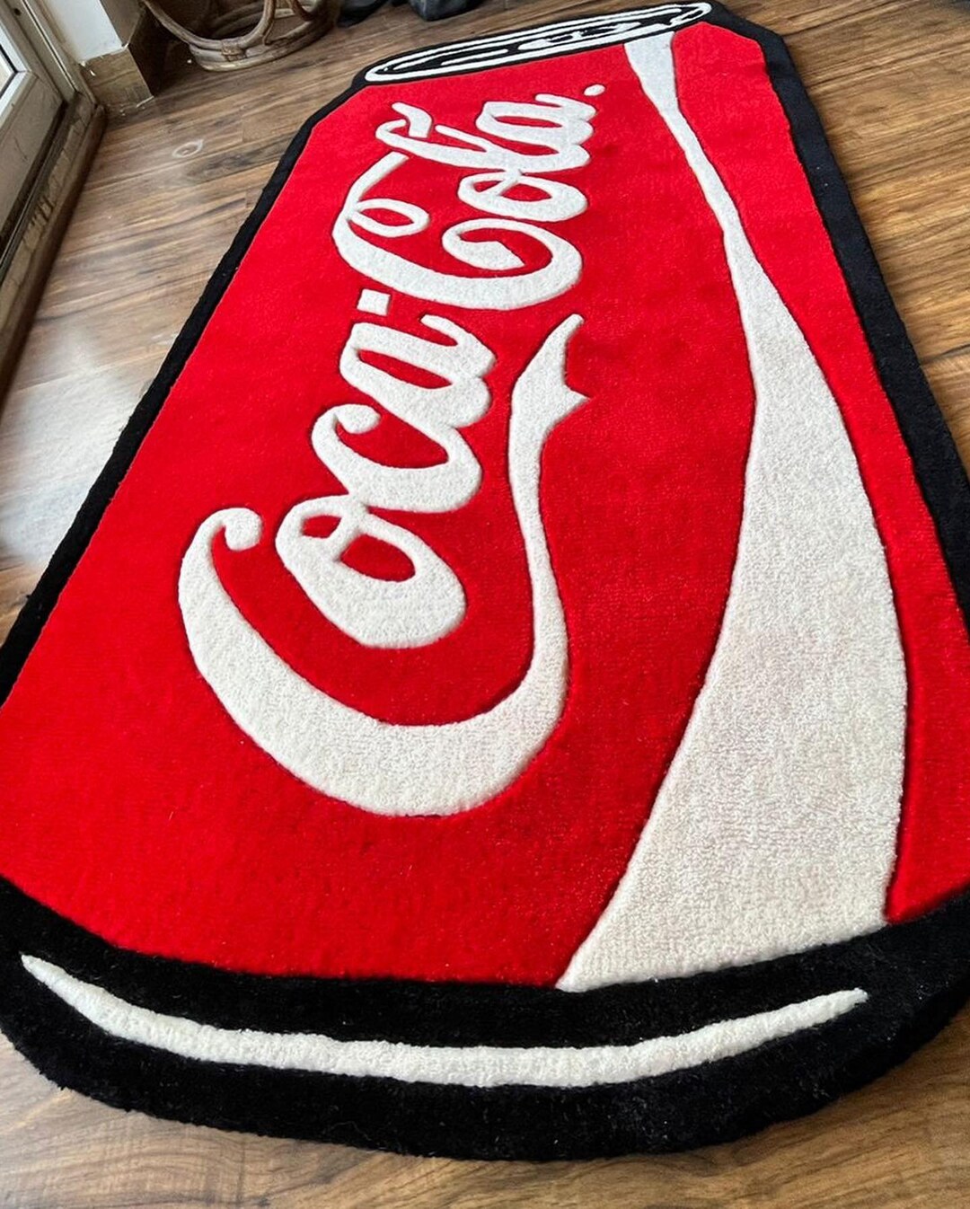 Handmade Tufted Red and White Colour Modern Wool Coca Cola Rug Use for ...