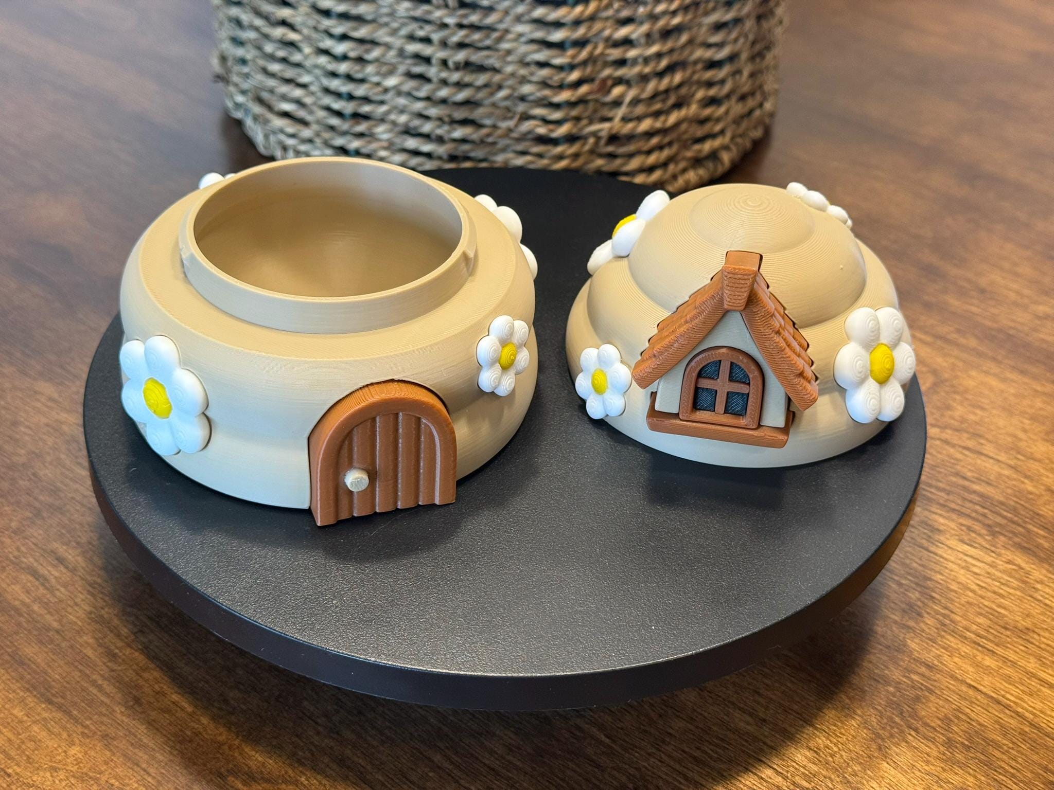 3D Printed Bee Hive With Articulated Honey Bee Figurine – Unique Eco ...