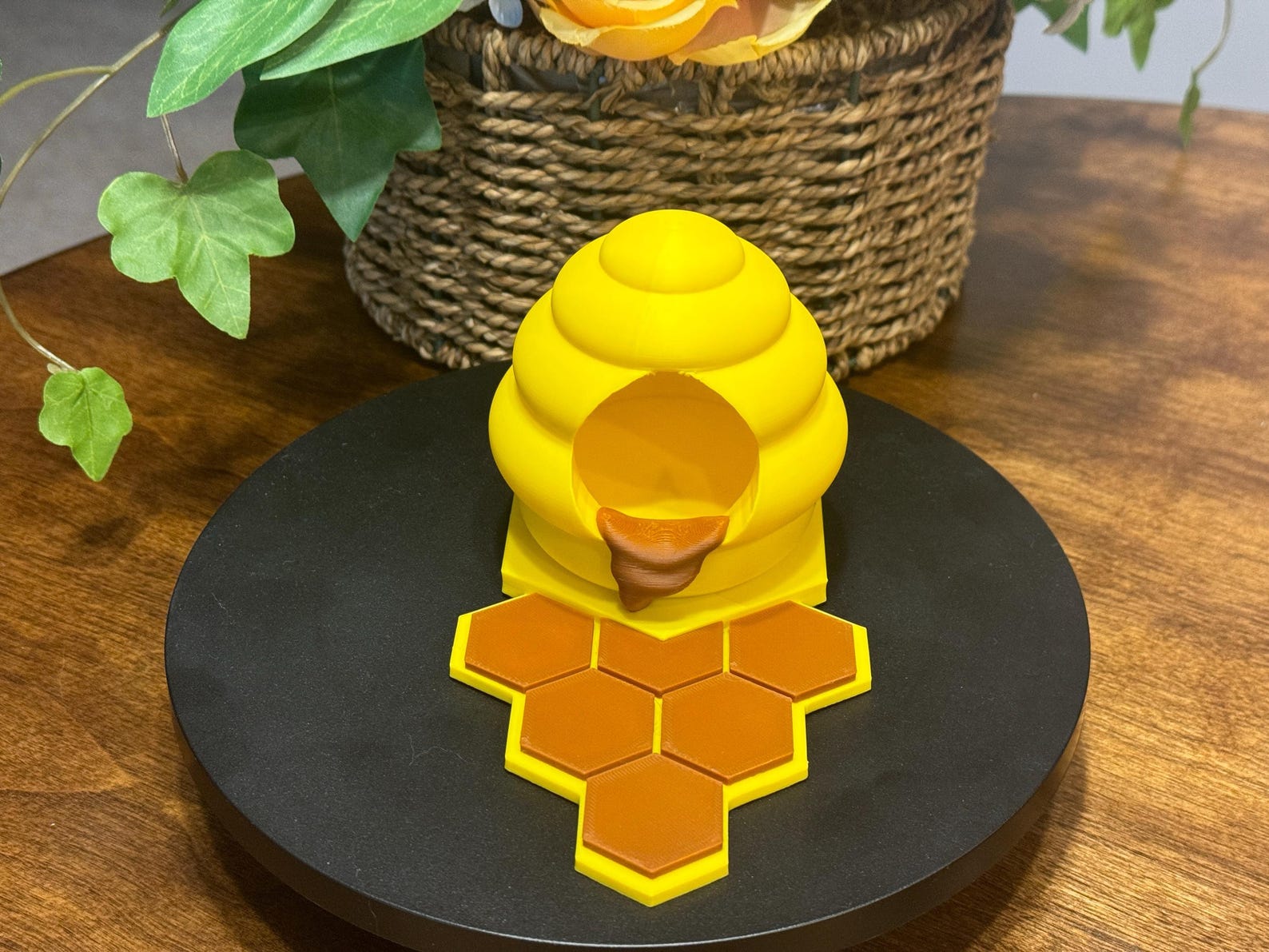 3D Printed Bee Hive With Articulated Bee - Etsy