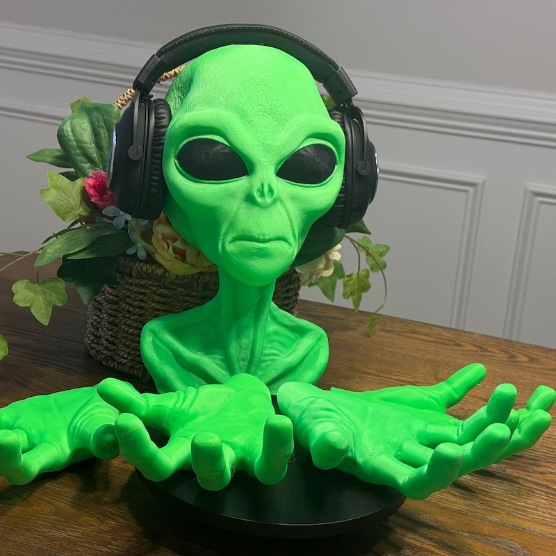 Alien Wall Art - Etsy