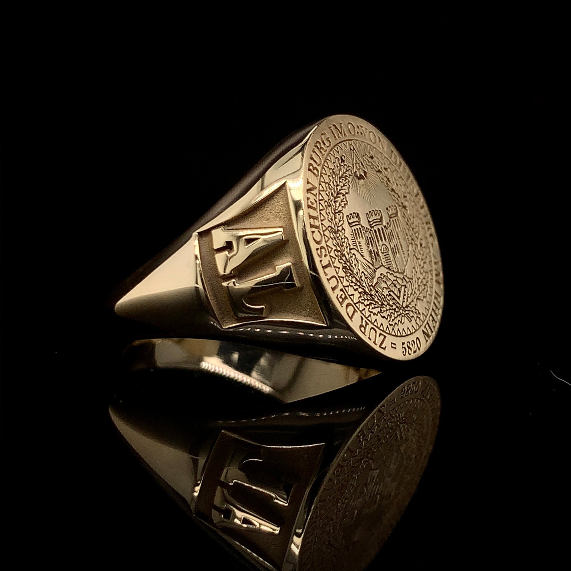 Gold Family Crest Signet Ring, Family Rings, Gold Signet Ring, Coat of ...