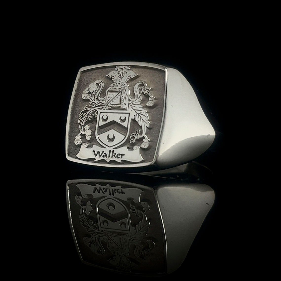 Personalized Family Crest Signet Ring, Coat of Arms Ring, Family Crest ...