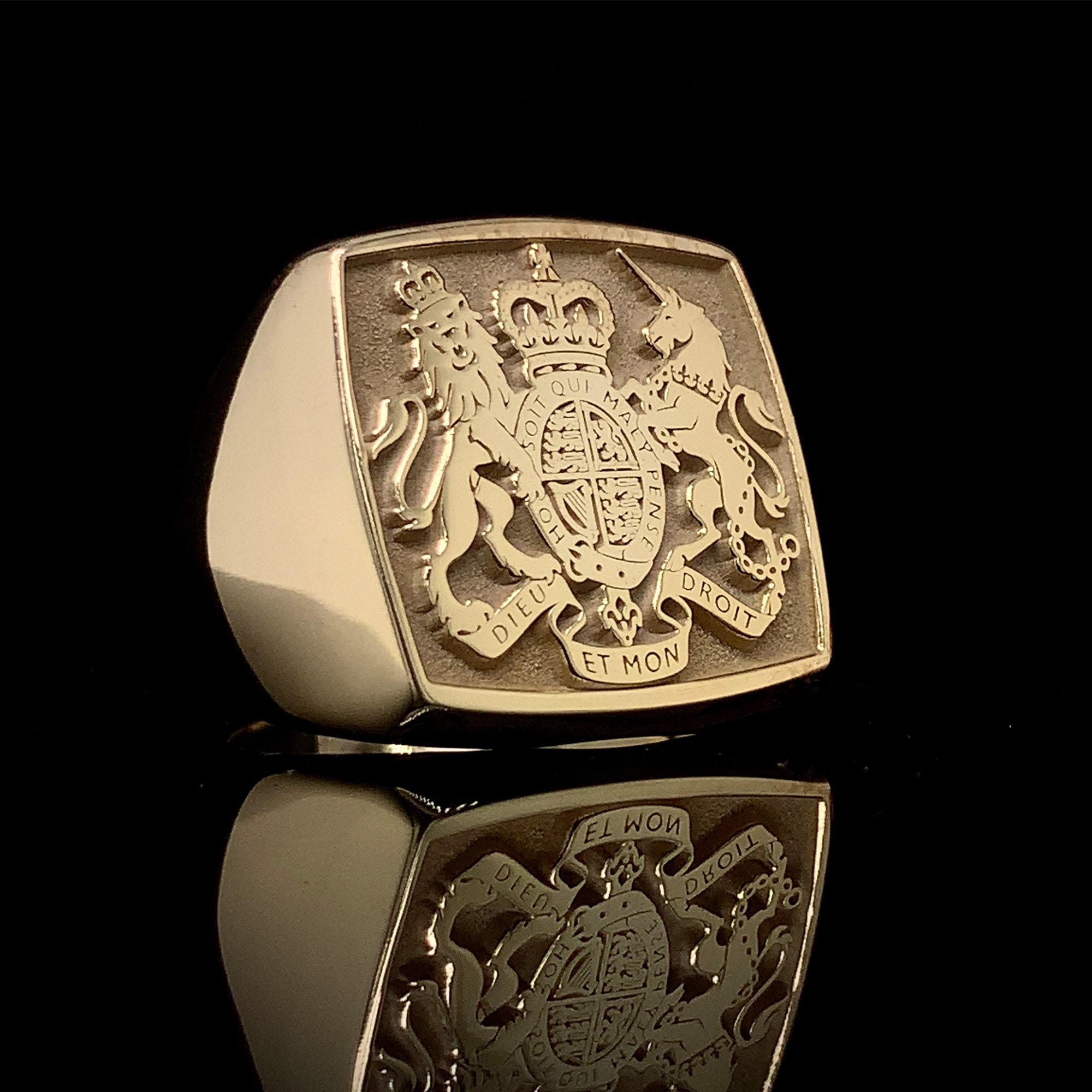 Gold Family Crest Signet Ring, Family Rings, Gold Signet Ring, Coat of ...