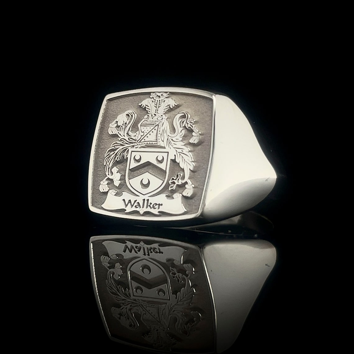 Personalized Family Crest Signet Ring, Coat of Arms Ring, Family Crest ...