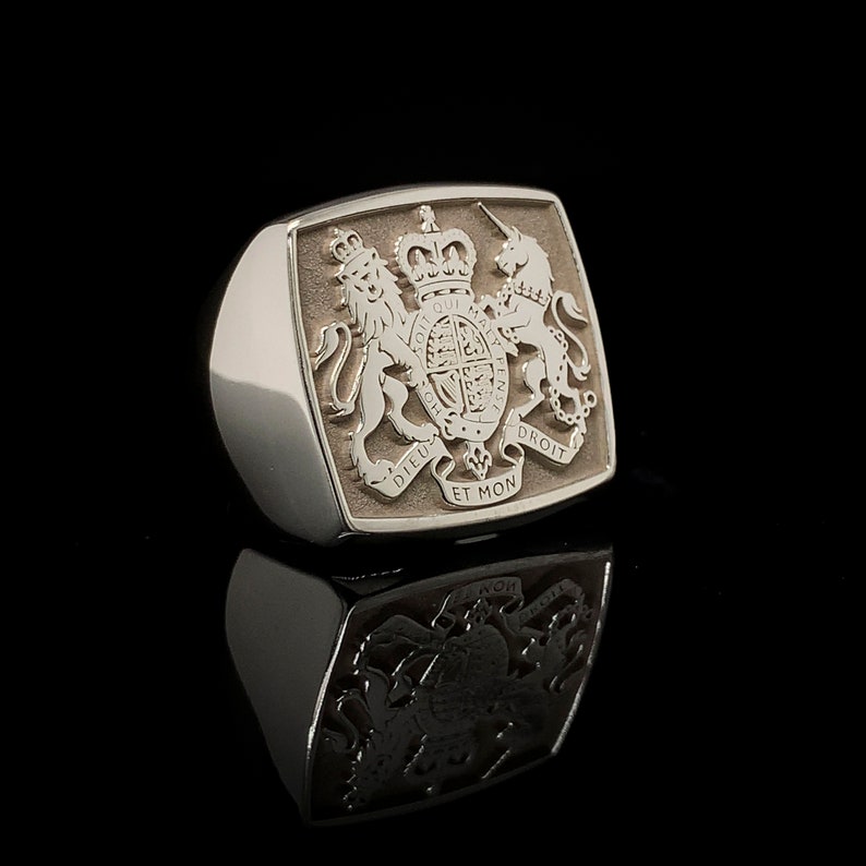 Gold Family Crest Signet Ring, Family Rings, Gold Signet Ring, Coat of ...