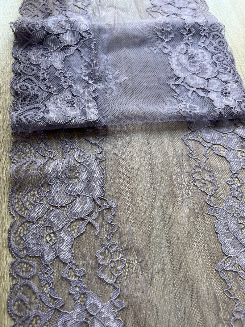 2 METRE Dusky Lilac With Rose Border Design Lightly Corded Stretch Lace ...