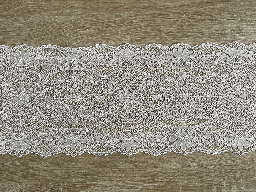 2m Pale Ivory Lace With Delicate Floral Design Lightly Chorded Wide ...