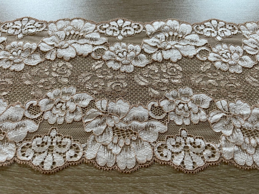 2 Metres Quality Pale Gold With Ivory Roses Two Tone Lace With Floral ...