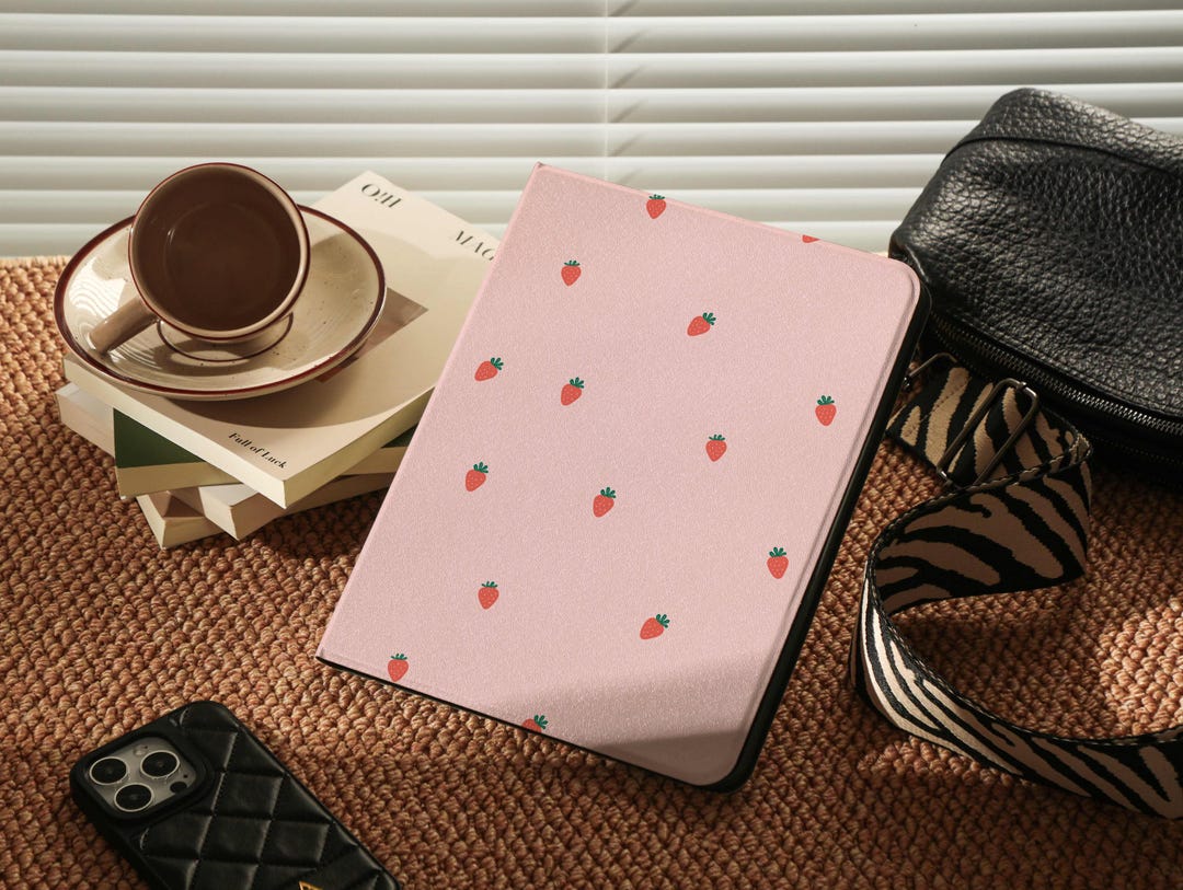 Strawberry iPad Case With Apple Pencil Holder for 2024 New Case, Cover ...