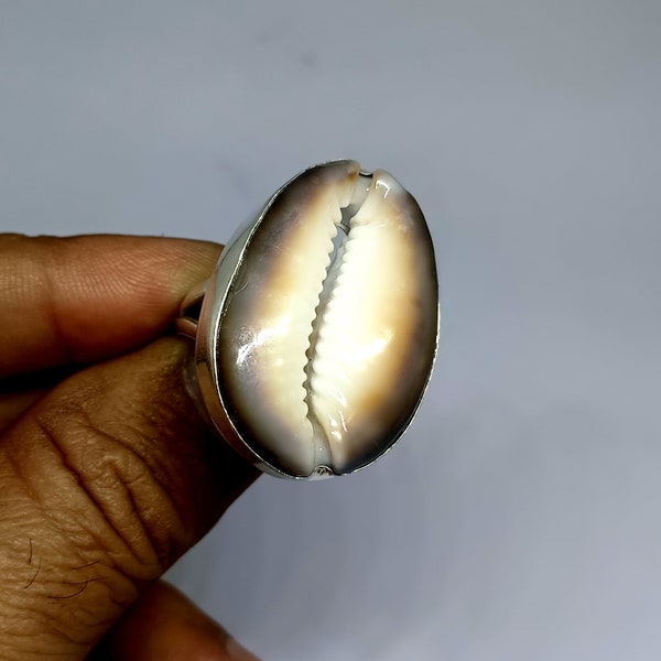 Cowrie Shell Ring - Etsy