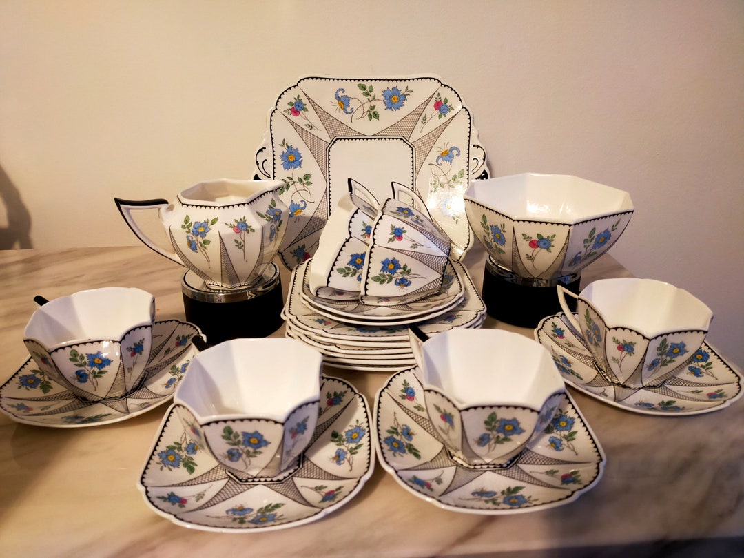 Shelley Queen Anne Full Teaset in the Cornfield Pattern 11477 C.1920s ...