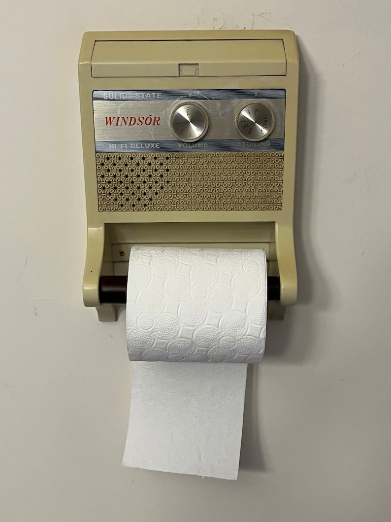 VINTAGE Windsor Rest Room AM Radio Toilet Paper Dispenser, Vintage ...