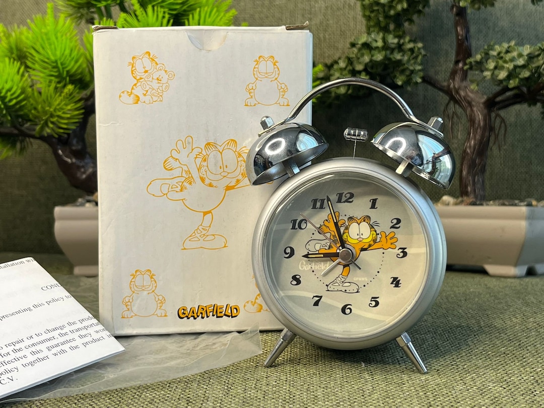 Garfield Alarm Desk Clock in Box. Vintage Alarm Clock , Garfield ...