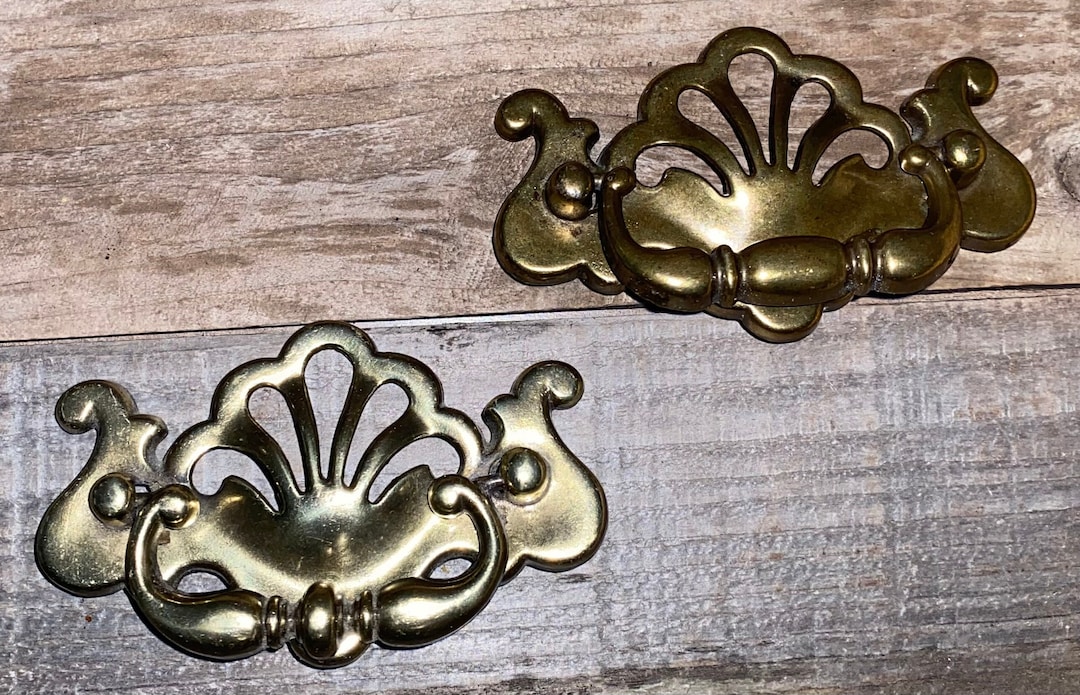 1 Set of Two Vintage Shiny Ornate Cont B Bat Wing Chippendale Style ...