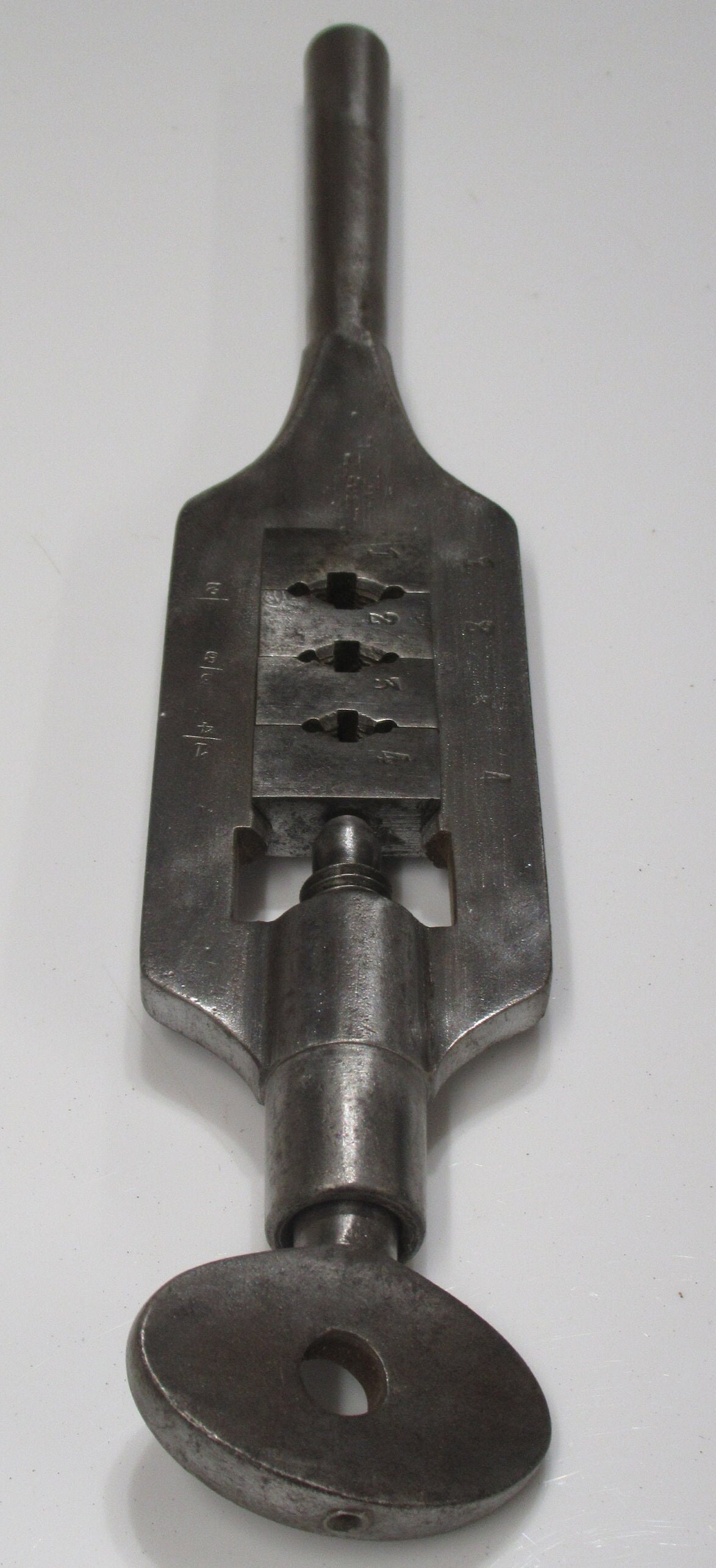 Superb Antique Engineers Multi Split Die Stock Threading Tool ...
