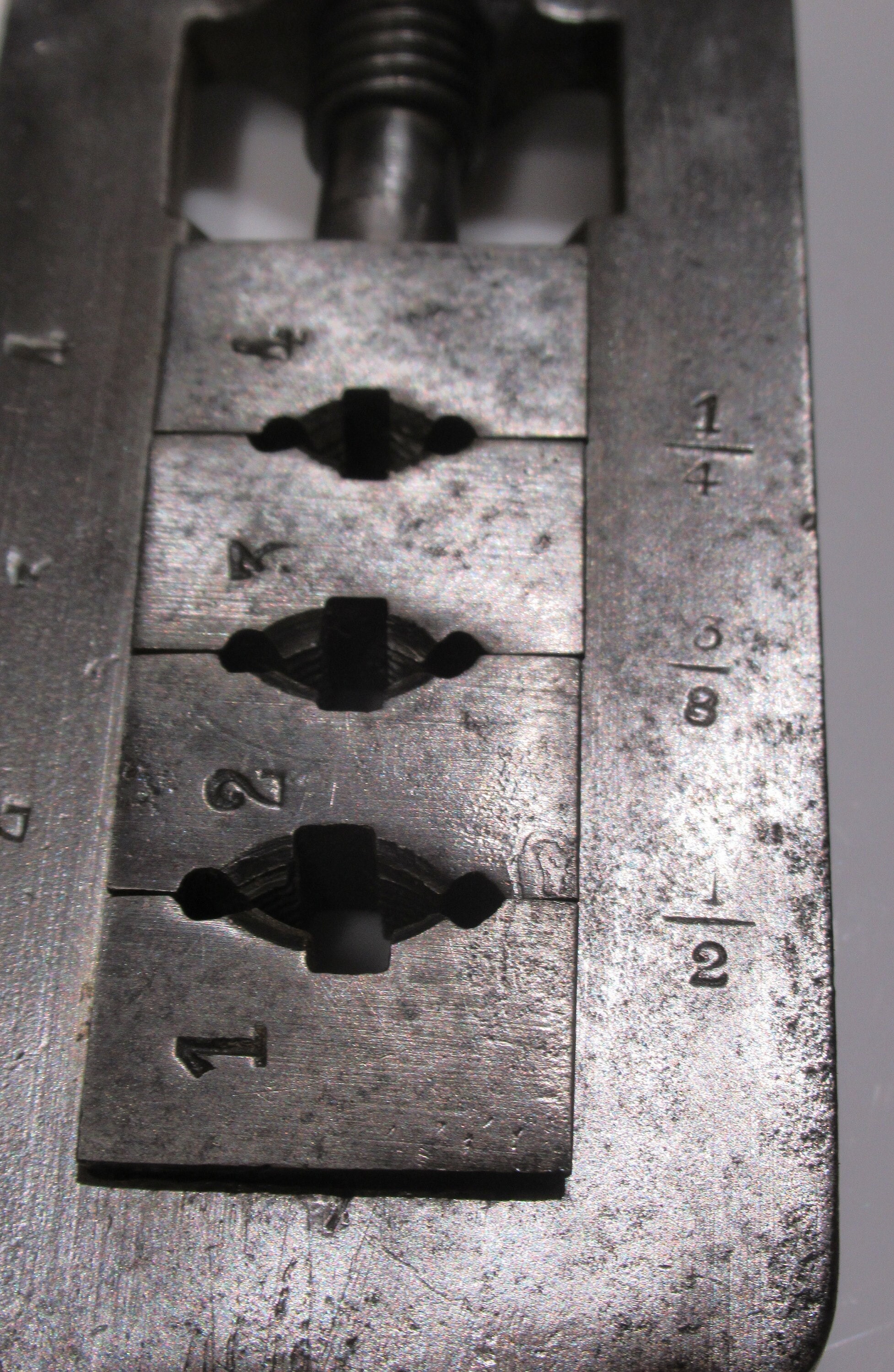 Superb Antique Engineers Multi Split Die Stock Threading Tool ...