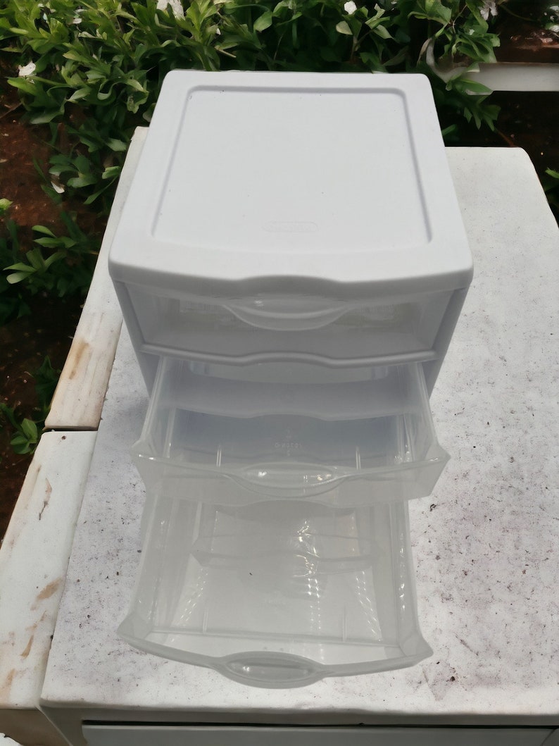 Mini Mealworm Superworm Breeder Box, Tri Unit Setup, Small Worm Keeper ...