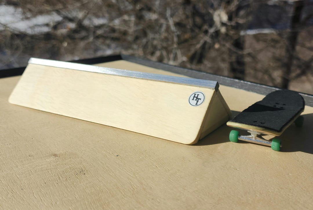 Fingerboard 8 Double Bank Rail W/ Square Coping Hekkin Tekki Handmade ...