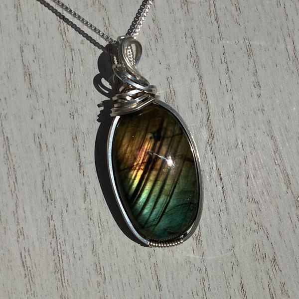 Spectrolite Pendant - Etsy