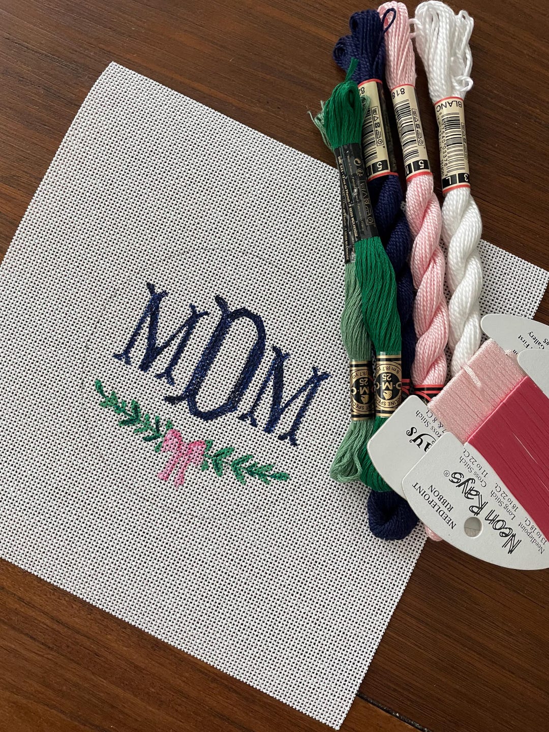 Hand-painted Fishtail Monogram With Bow Garland NDLPT 18 Count Canvas ...