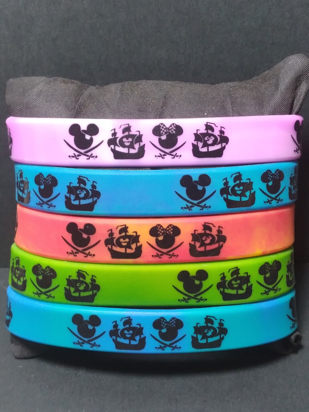 Sbwd16a Mickey & Minnie Mouse Pirates Ships Silicone Bracelet Disney ...
