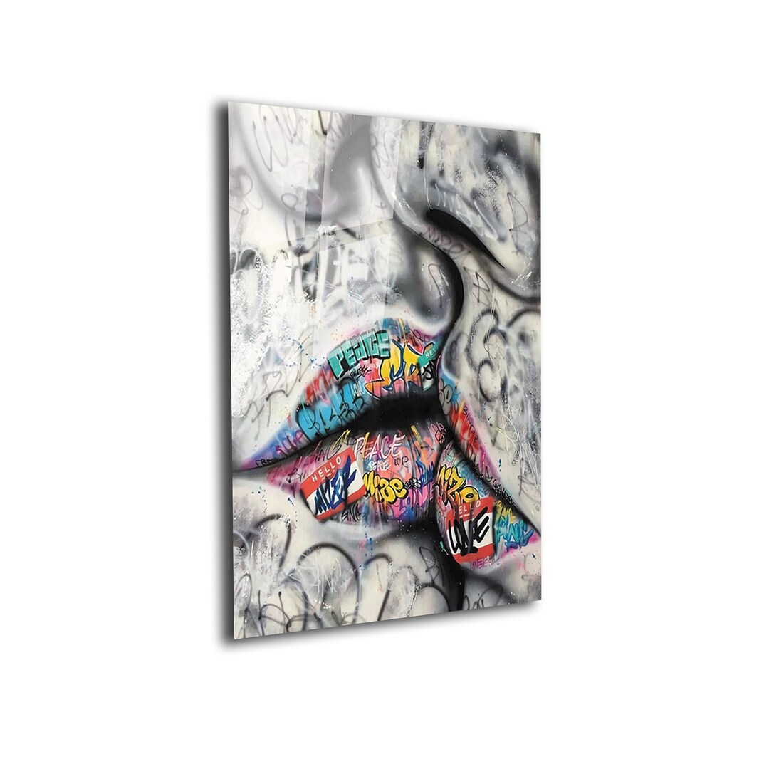 Kiss Graffiti Glass Painting, Kissing Couple Glass Wall Art, Graffiti ...