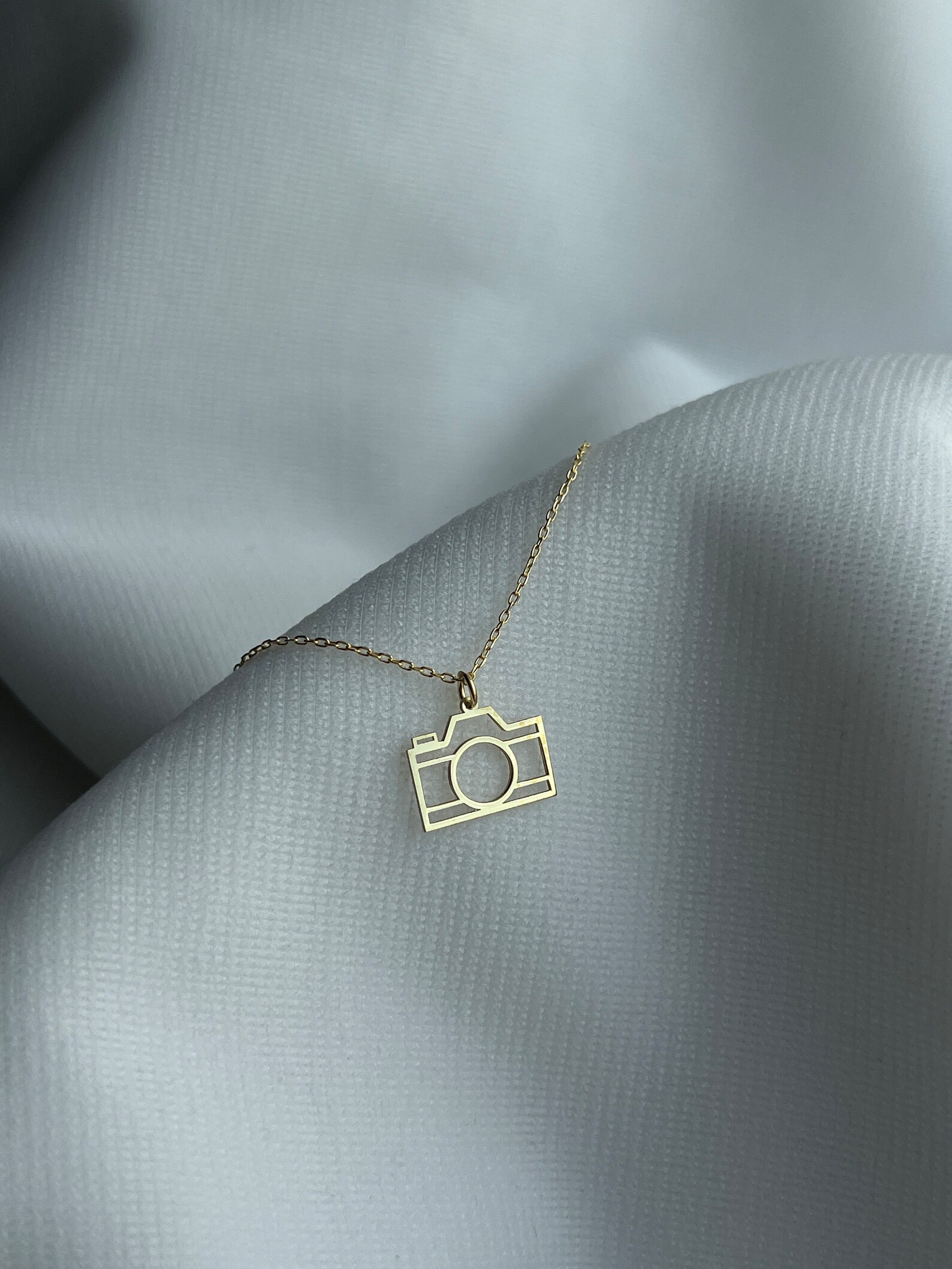 Gold Camera Necklace: 925 Sterling Silver Photograph Jewelry - Etsy
