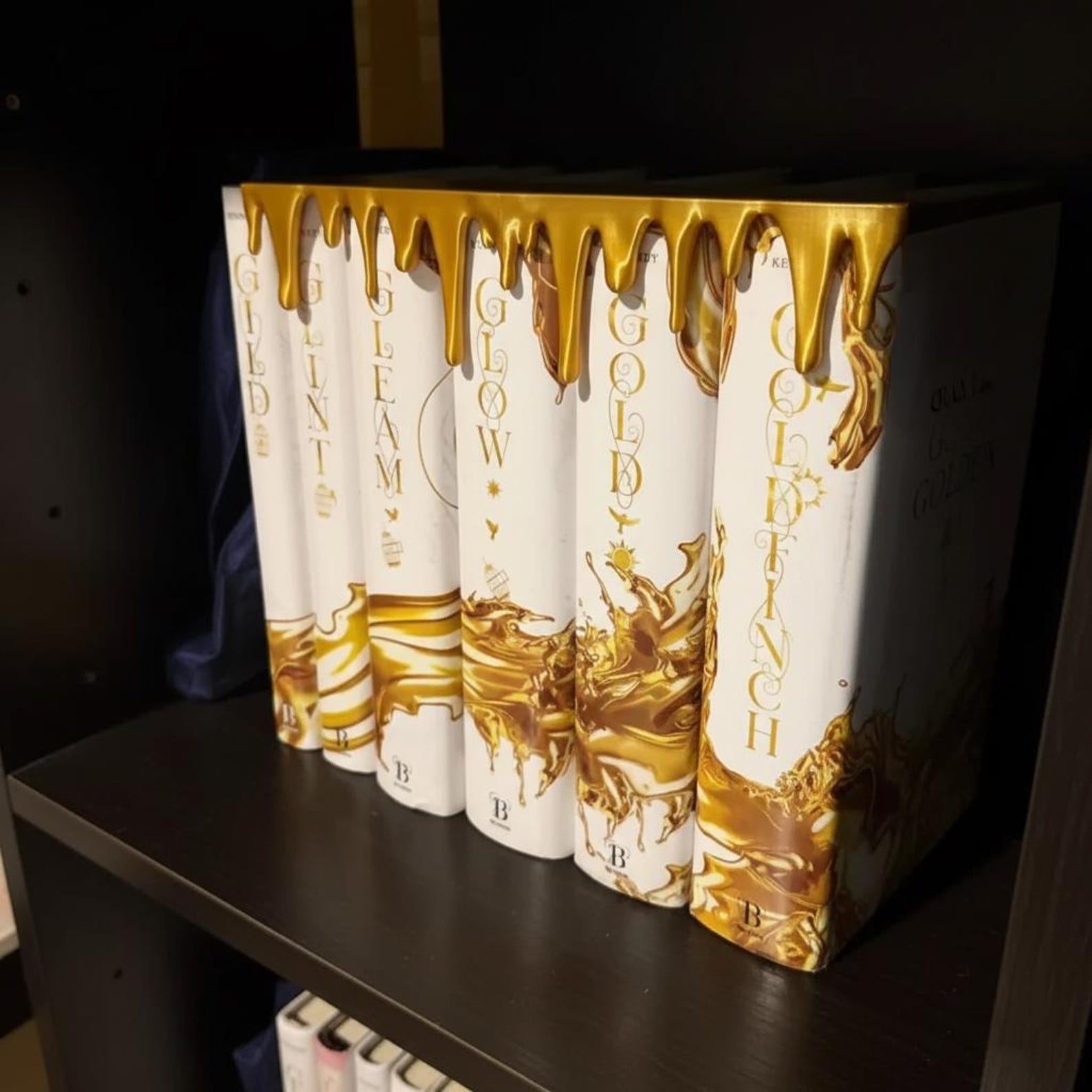 Gold Dripping Bookshelf Decor: 3D Printed Book Nook Art - Etsy