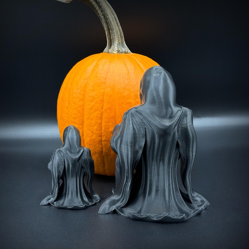 3D Printed Phantom Figurine With Removable Spine: Gothic Halloween ...