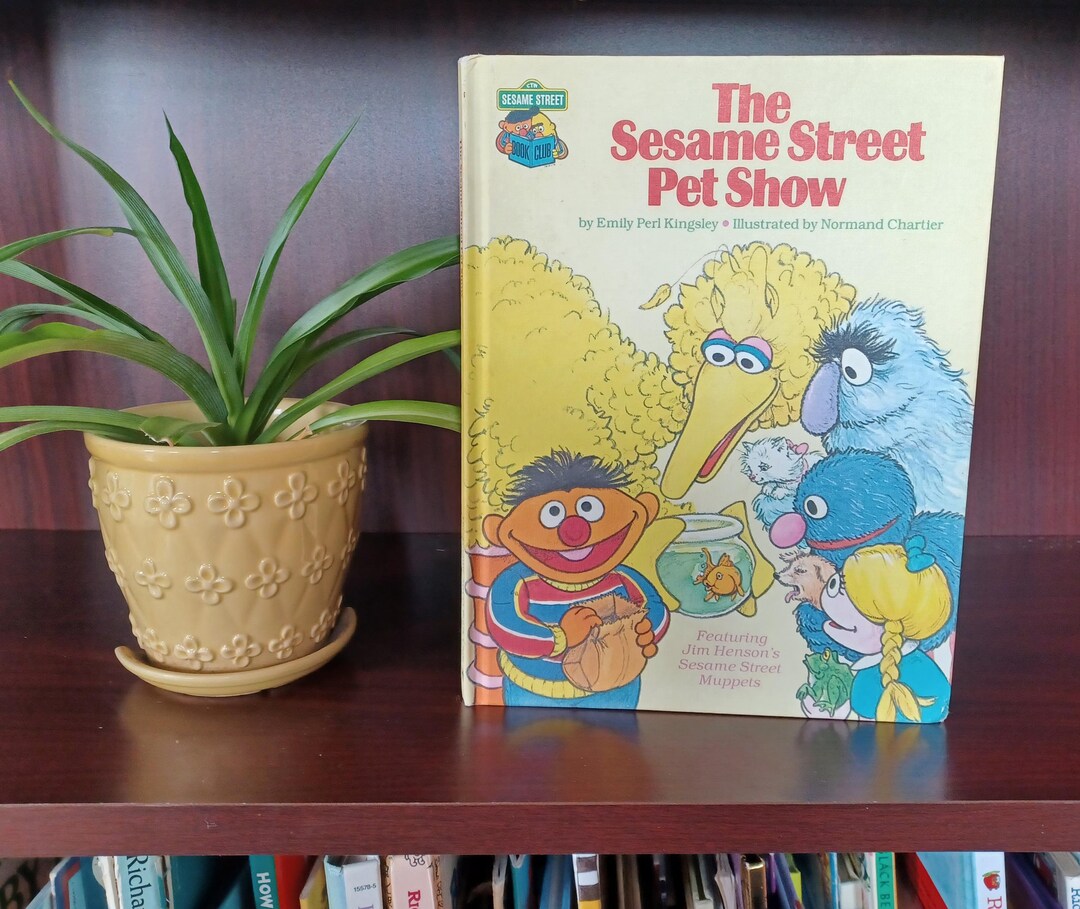The Sesame Street Pet Show, by Emily Perl Kingsley, Illustrated by ...