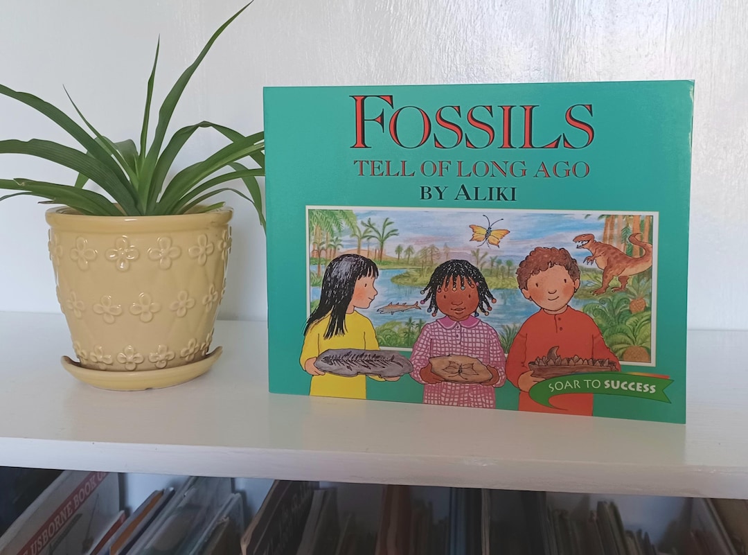 Fossils Tell of Long Ago, by Aliki, 2001 Revised Edition, Nonfiction ...