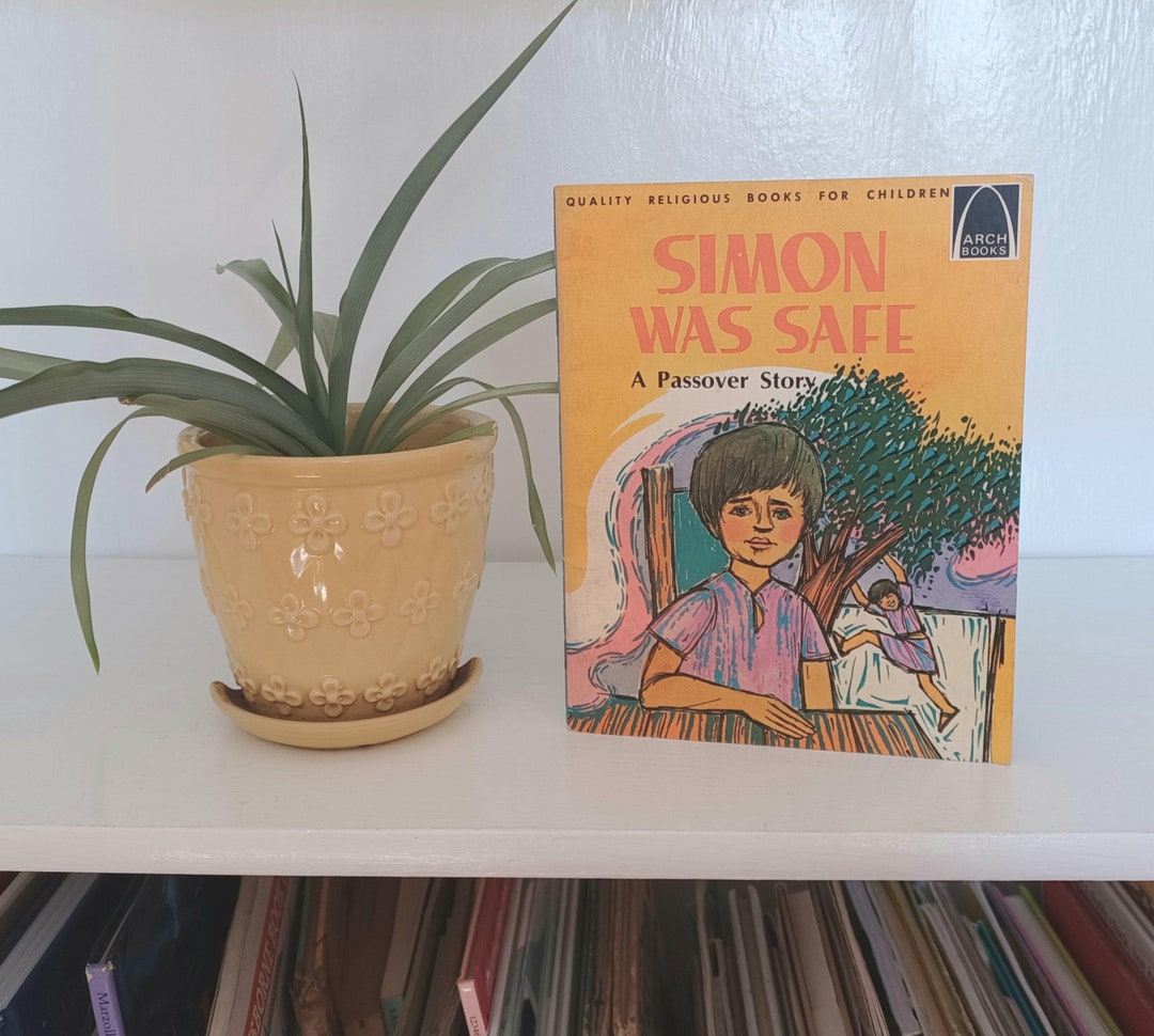 Simon Was Safe, A Passover Story, by Lavonne Neff, Vintage Arch Book ...