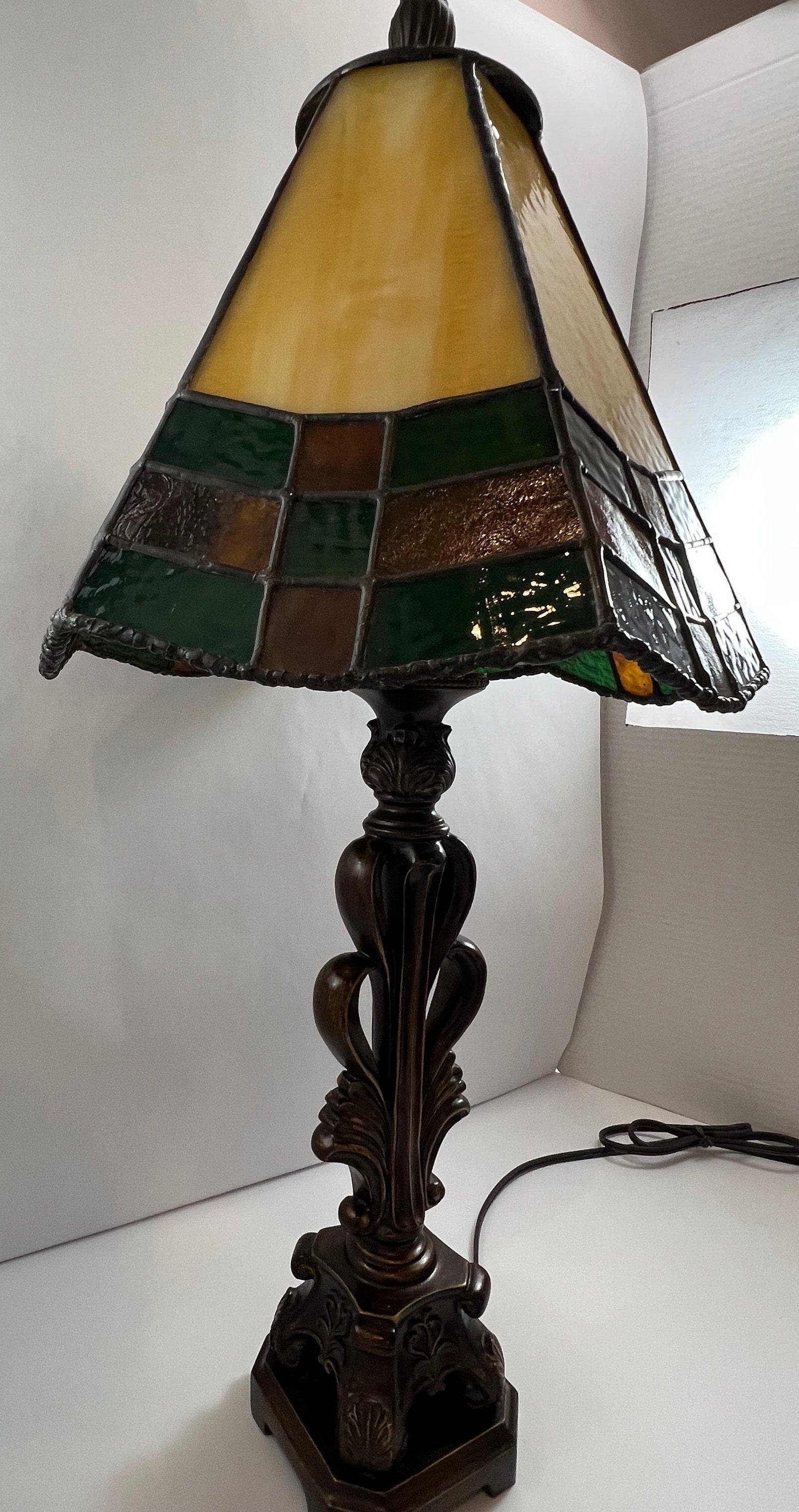 Tiffany Mission Style Stained Glass Table Lamp SHADE (green, Gold ...