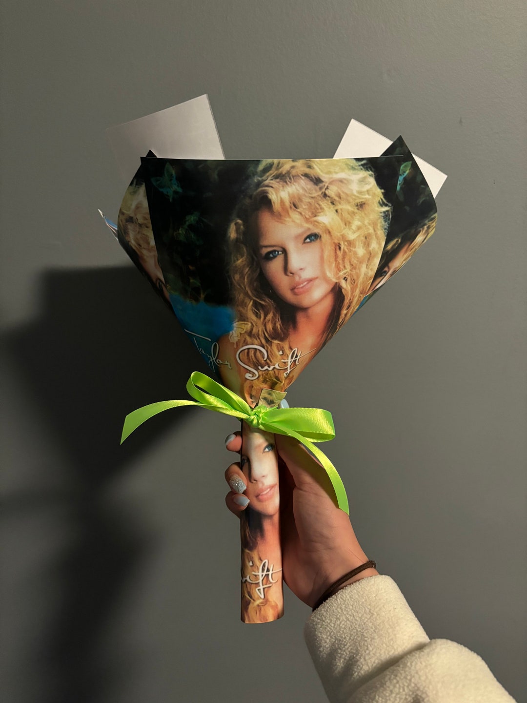 Taylor Swift Debut Flower Bouquet - Etsy