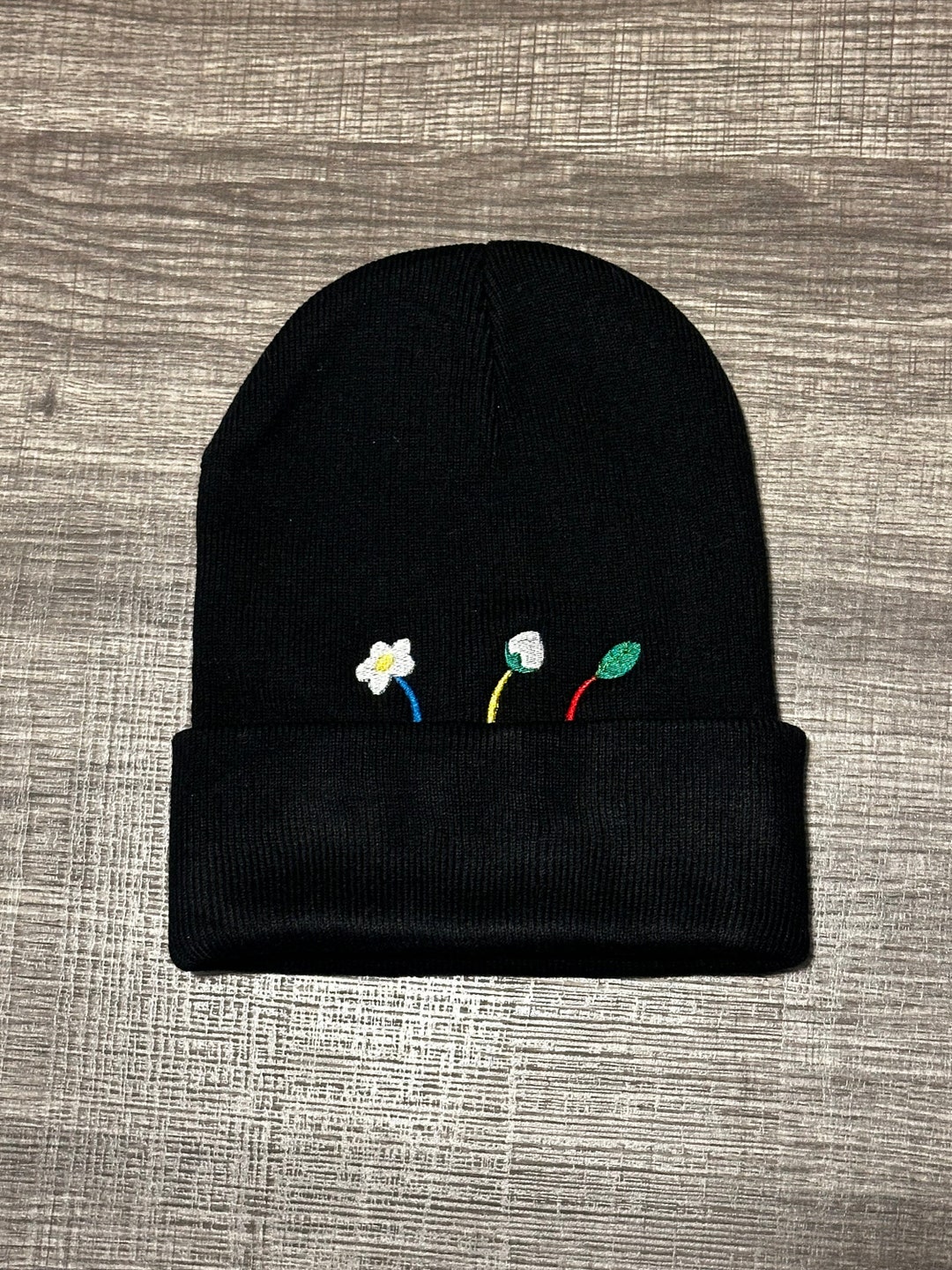 FREE SHIPPING! Pikmin Hat, Embroidered Pikmin Beanie, Peekaboo Pikmin ...